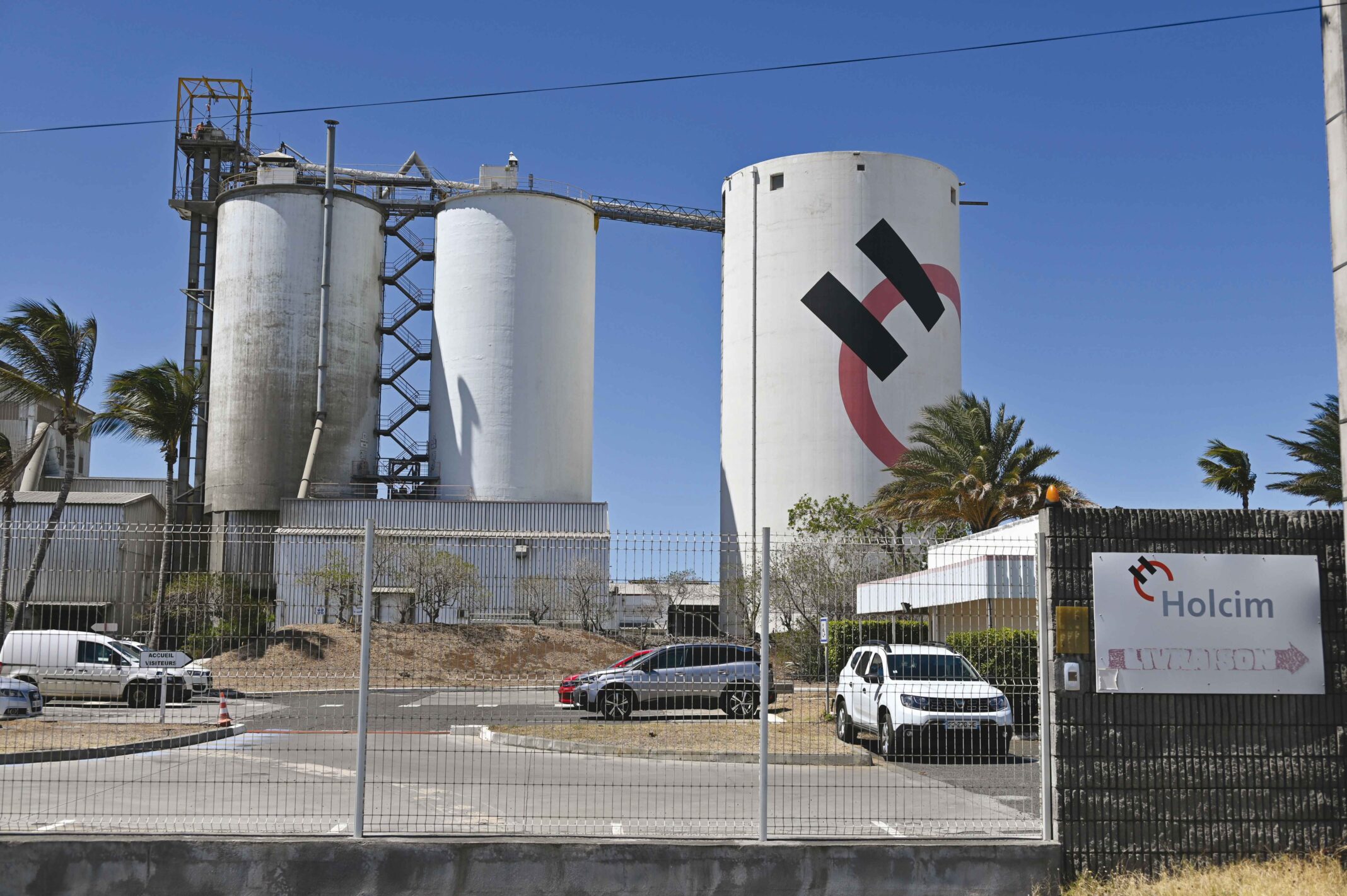 Cementis, nouveau leader régional du ciment - Leader Réunion